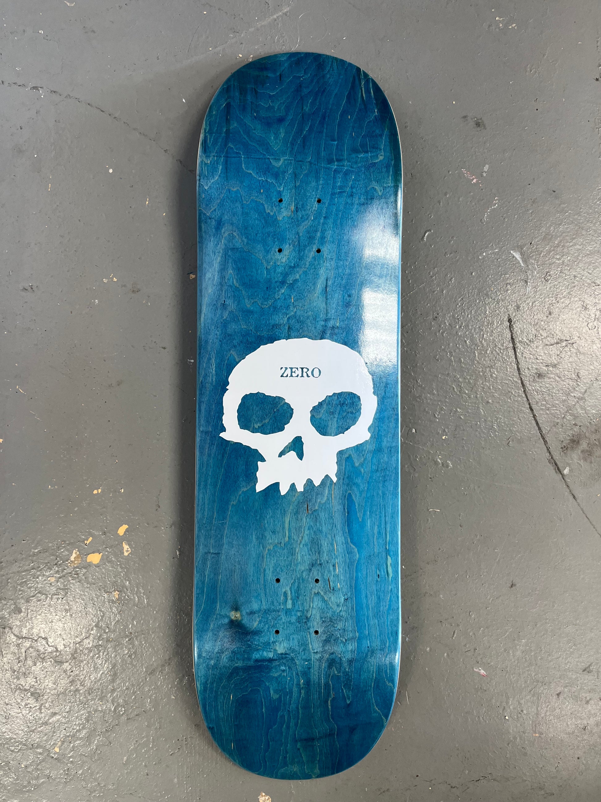 ZERO CURB SHAPE 8.75 BLUE STAIN WHITE SKULL – Greater skateshop