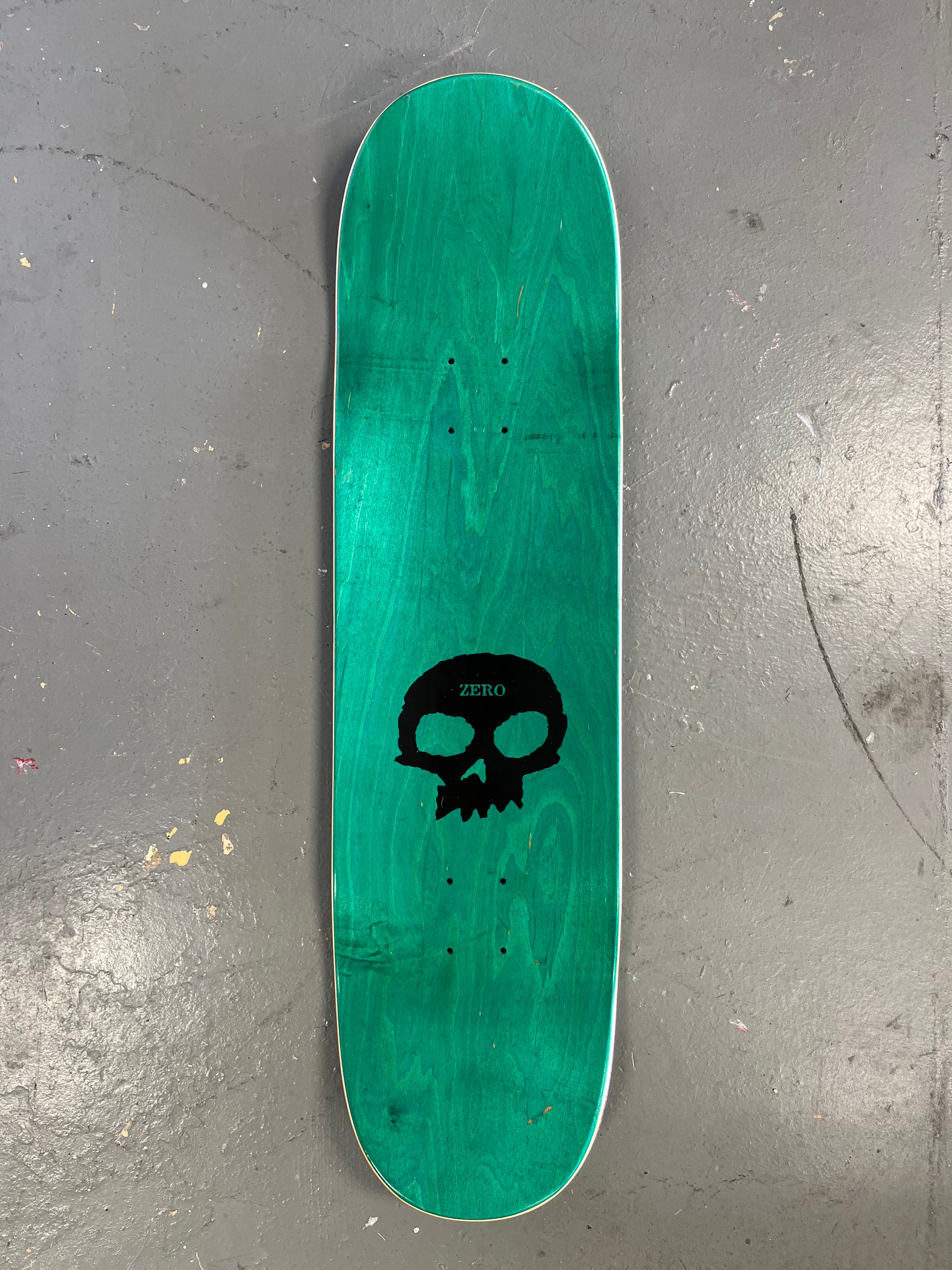 ZERO CURB SHAPE 8.75 BLUE STAIN WHITE SKULL – Greater skateshop